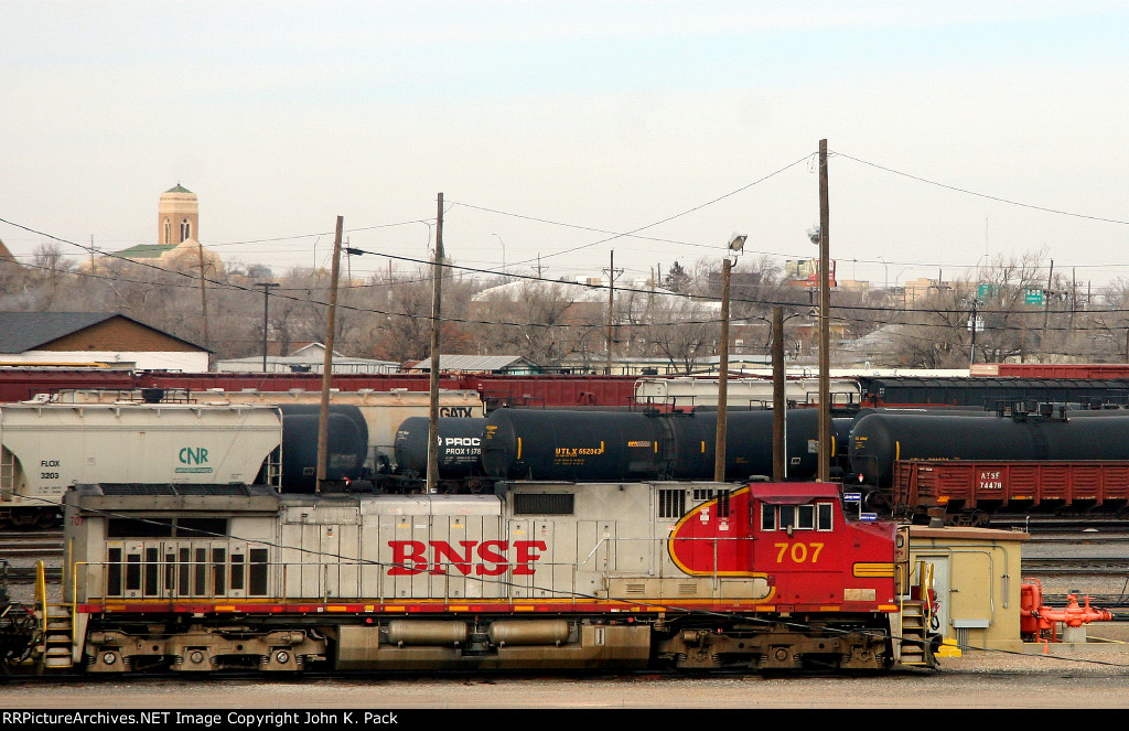 BNSF 707